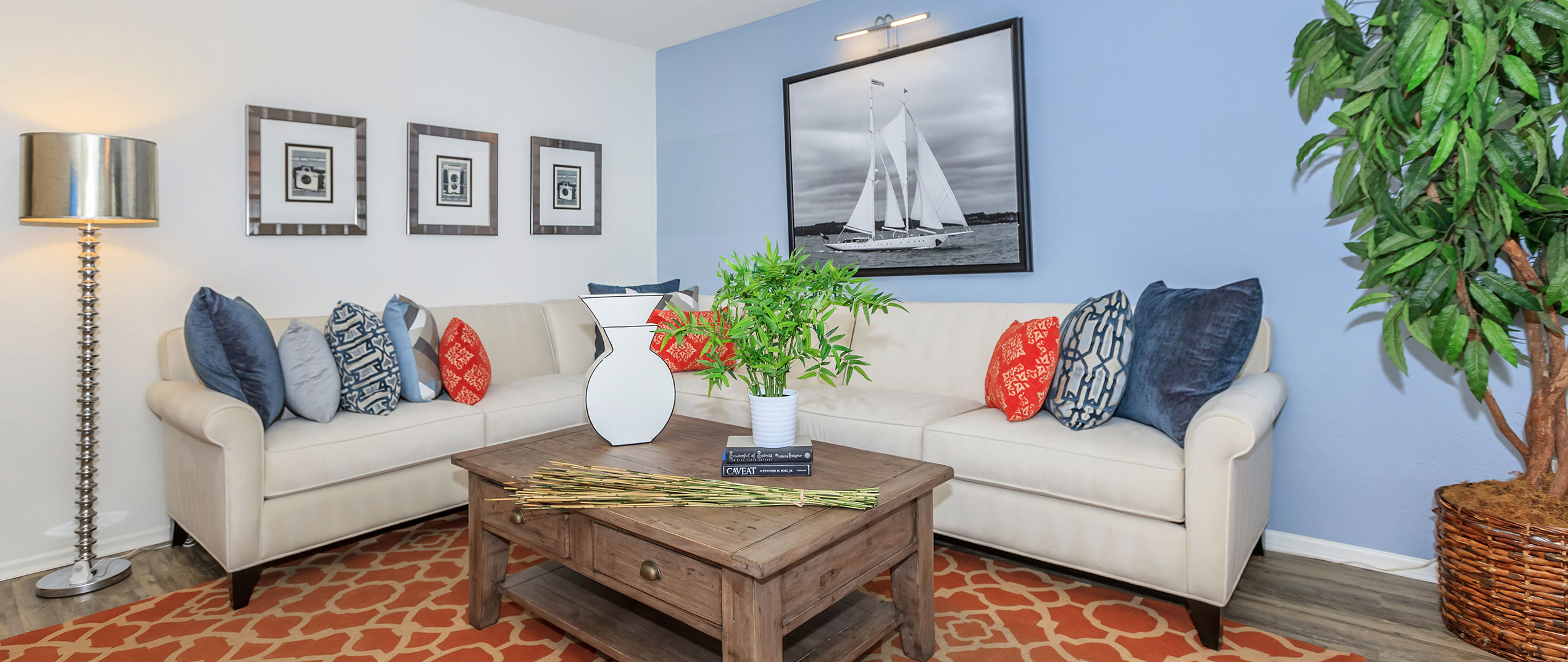 Bella Del Mar - Apartments in Del Mar, CA